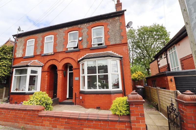 2 Bed Semi Detached House For Sale In Old Clough Lane Worsley