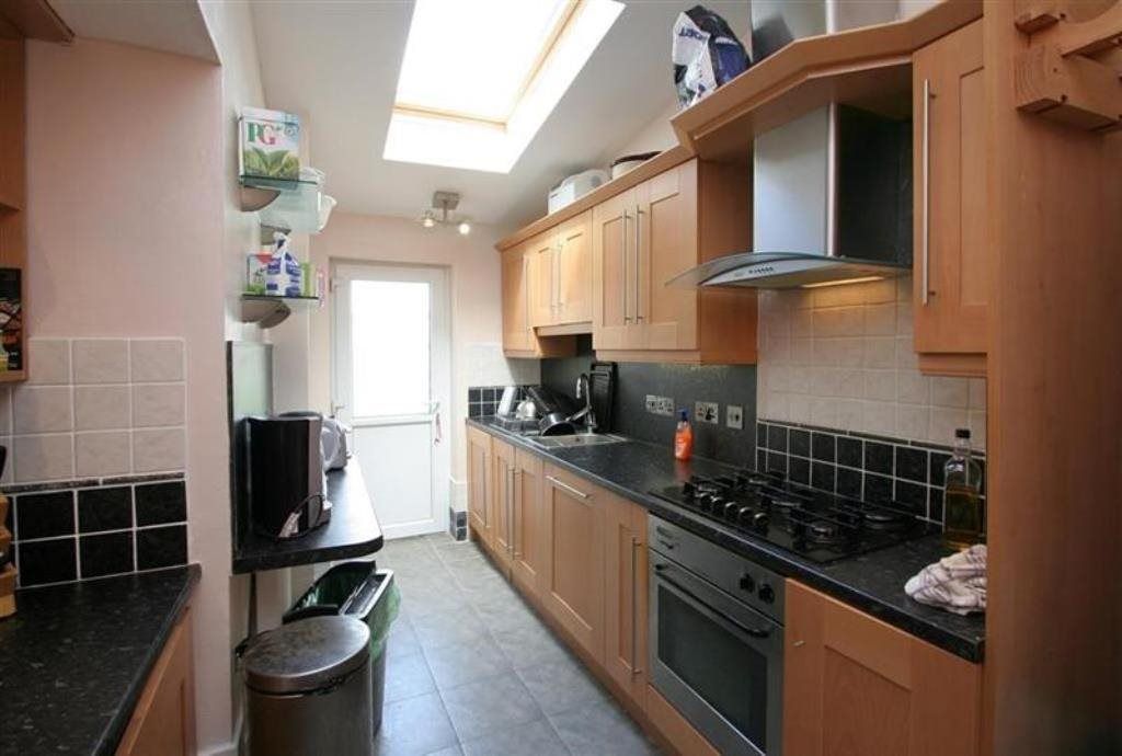 4 bed shared accommodation to rent in Sanquhar Street, Splott, Cardiff ...
