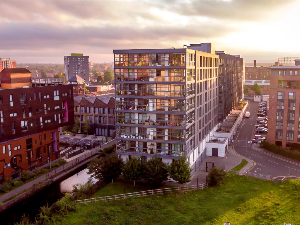 2 bed flat to rent in Milliners Wharf, New Islington M4 - Zoopla