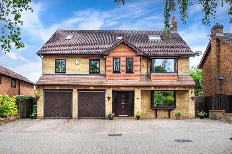 6 bed detached house for sale in Krypton Close, Shenley Lodge, Milton ...