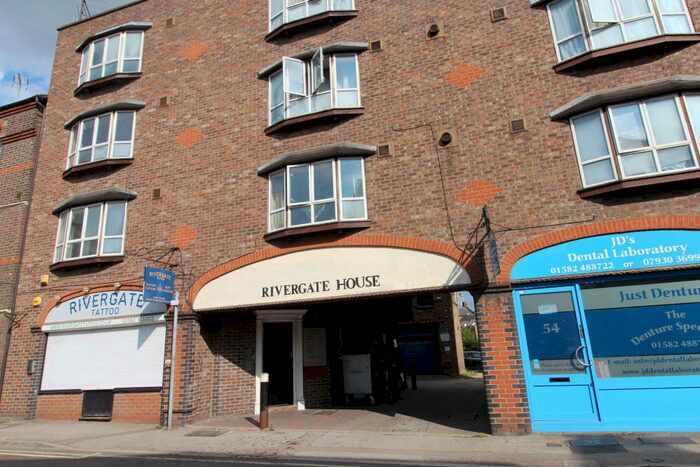 Studio to rent in Cheapside, Luton LU1, £700 pcm - Zoopla