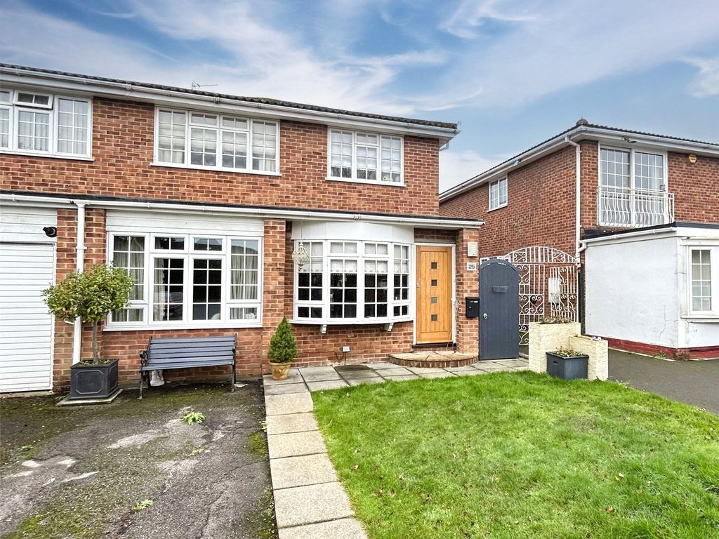 3 Bed End Terrace House For Sale In St Marys Road Sindlesham