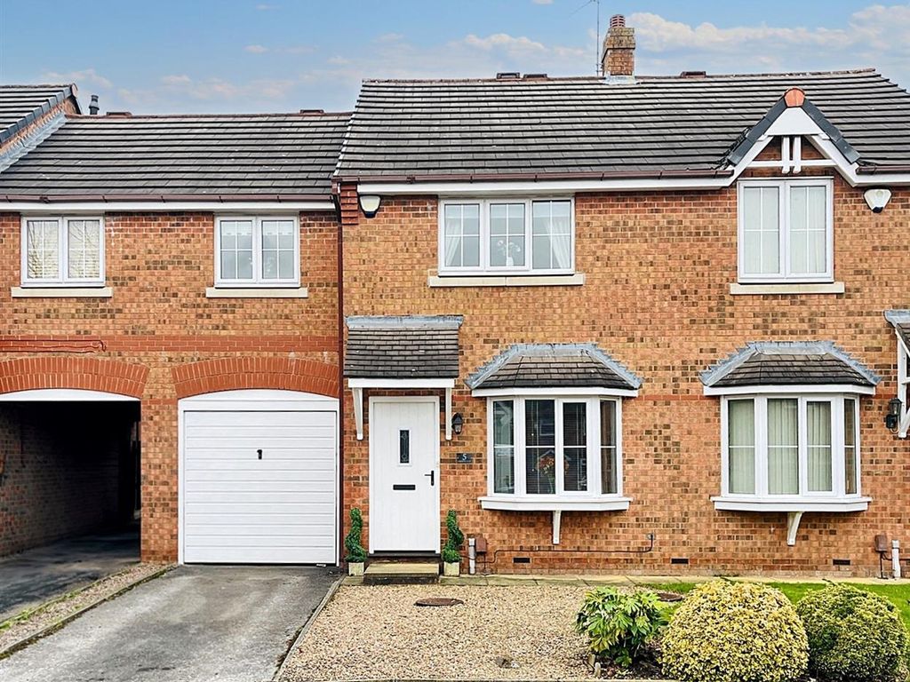 3 bed mews for sale in Granford Close, Altrincham WA14, £375,000 - Zoopla