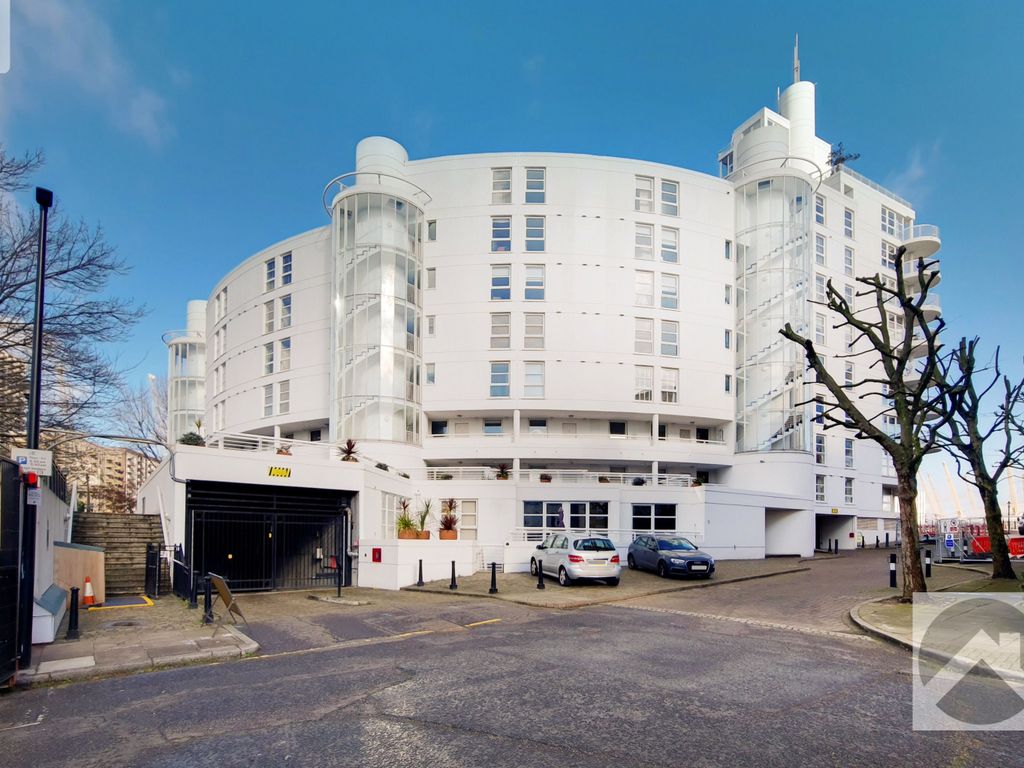 2 bed flat to rent in Manchester Road, Greater London E14 - Zoopla