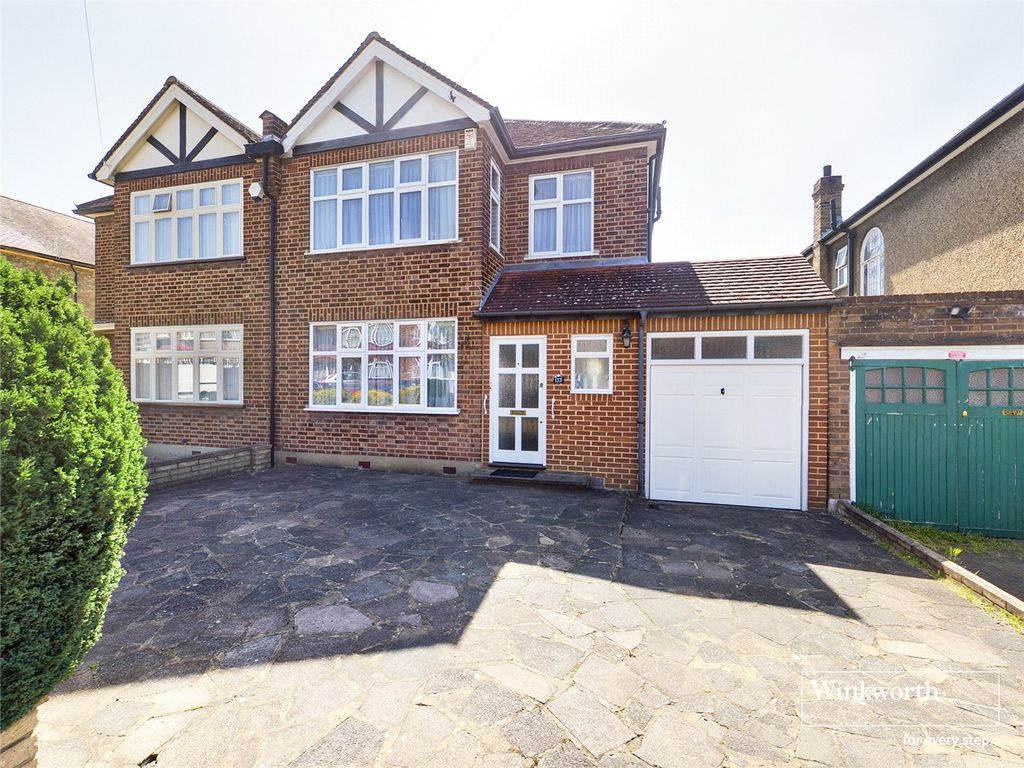3 Bed Semi Detached House For Sale In Valley Drive Kingsbury London