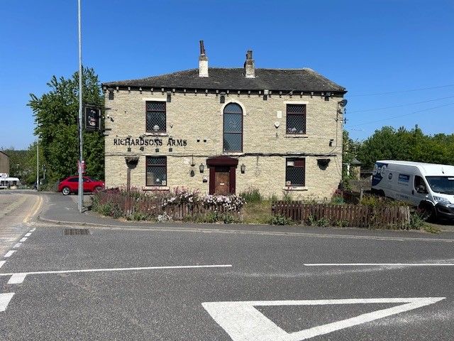 Pub/bar for sale in Bradford Road, Oakenshaw, Bradford BD12, £500,000 ...