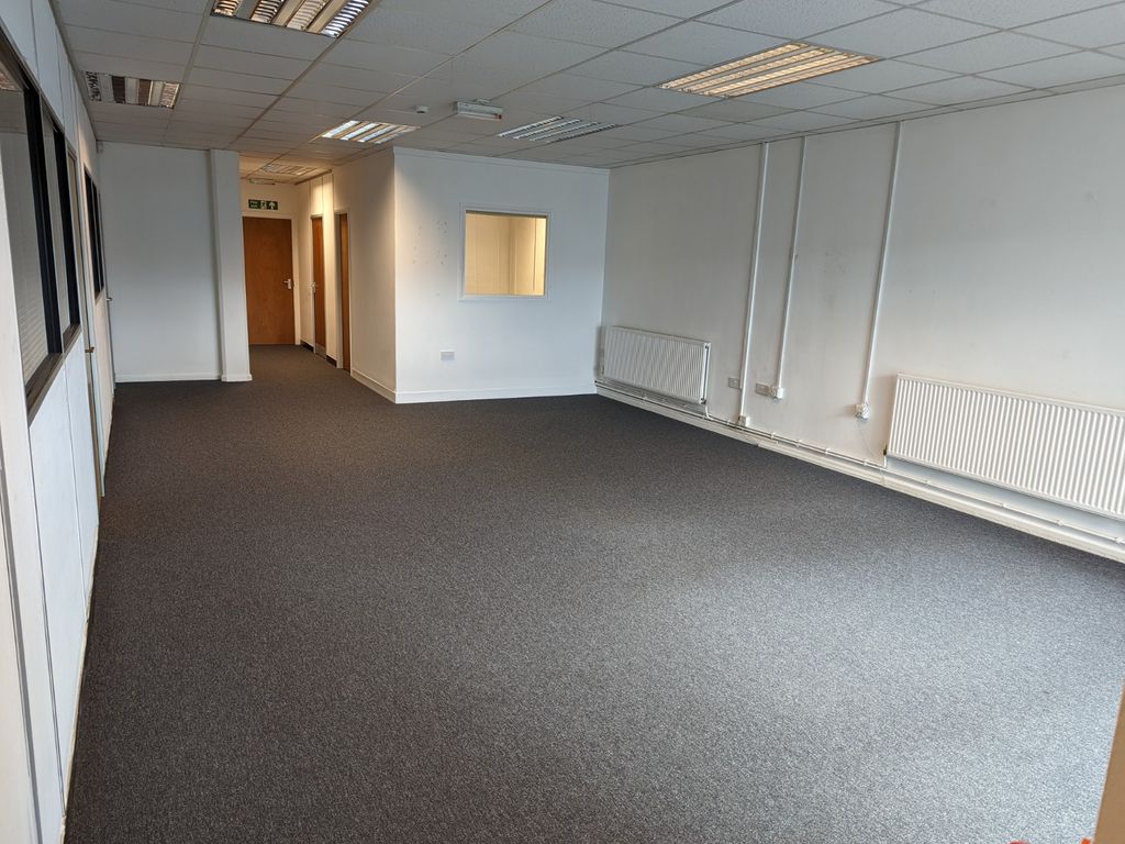 Office to let in Parkside Lane, Leeds LS11 - Zoopla