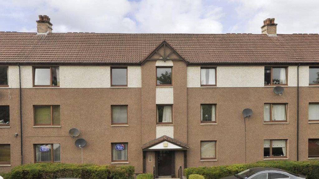 2 bed flat to rent in 178 Morrison Drive, Aberdeen AB10, £695 pcm - Zoopla