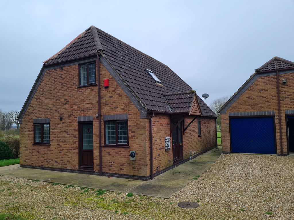 4 bed detached house to rent in The Avenue, East Ravendale DN37, £1,400 ...