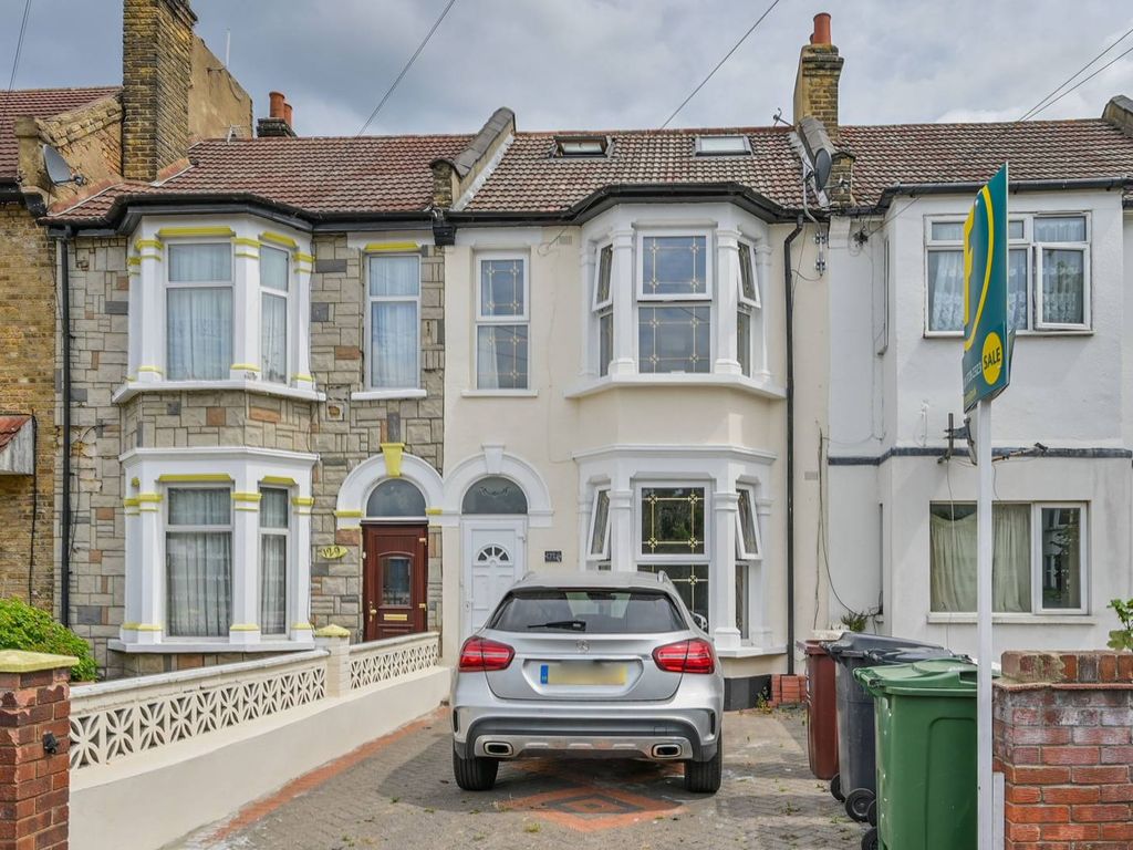 6 bed property for sale in Vicarage Road, Leyton, London E10 - Zoopla