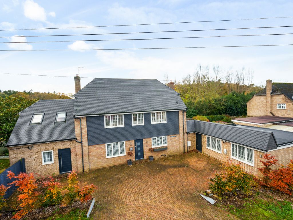4 bed detached house for sale in Mill Lane, Farnham GU10, £850,000 - Zoopla