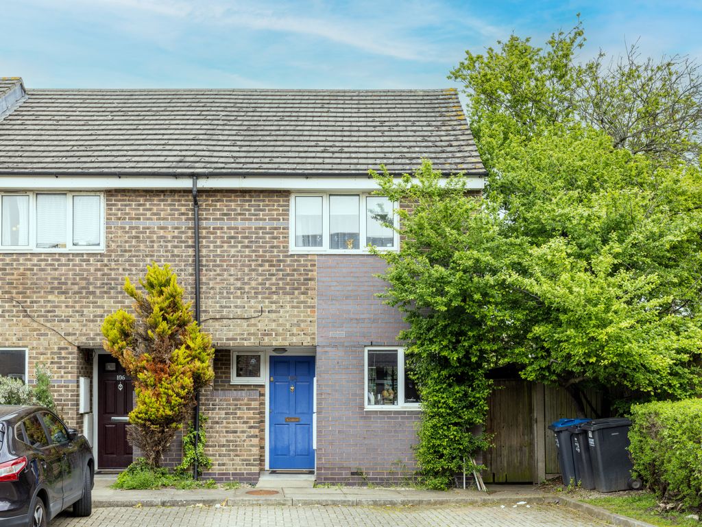 2 bed terraced house for sale in Towpath Way, Croydon CR0 - Zoopla