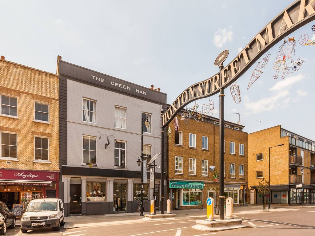 2 bed flat to rent in Hoxton Street, Hoxton, London N1, £2,750 pcm - Zoopla