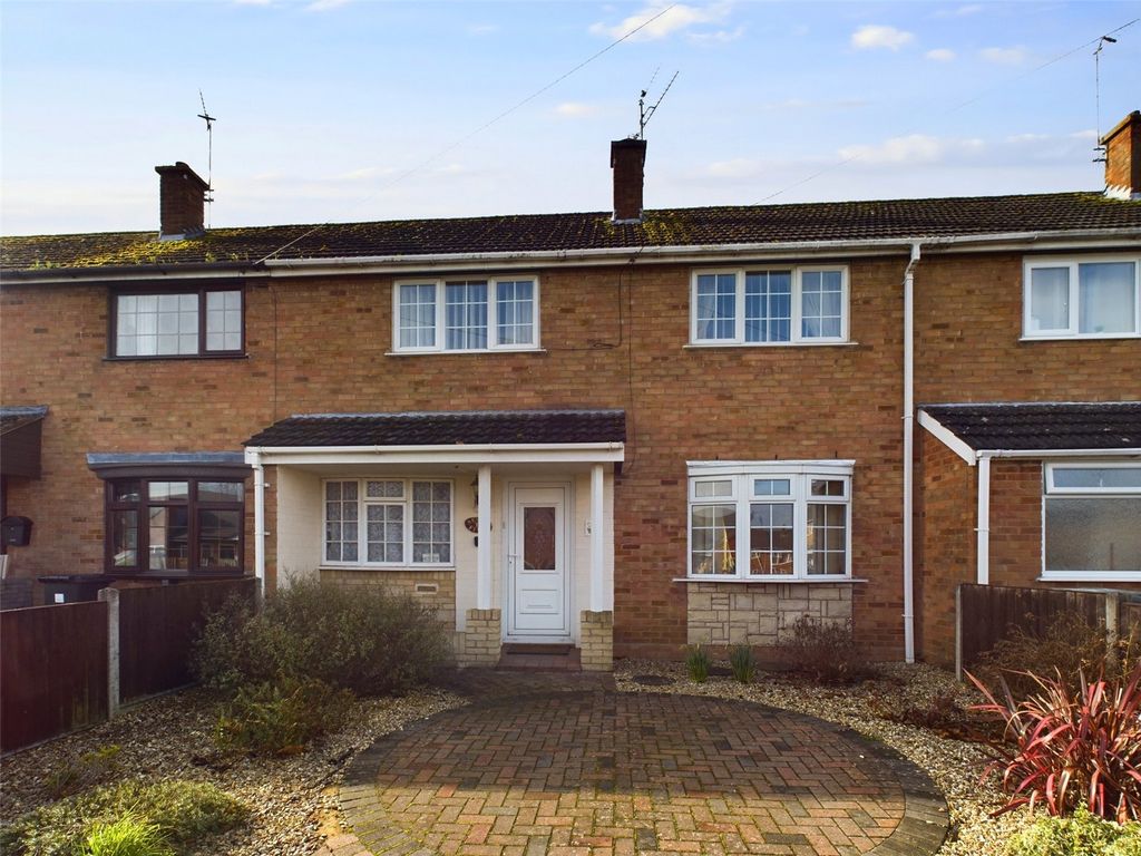3 bed terraced house for sale in Langdale Drive, Worcester ...