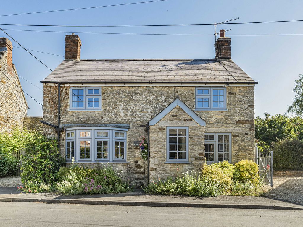 2 bed detached house for sale in Cow Lane, Steeple Aston OX25, £450,000 ...