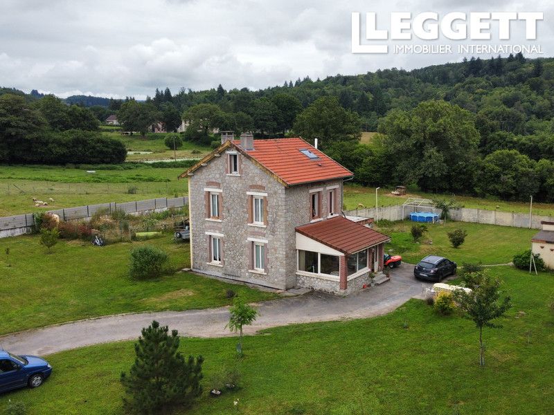3 bed villa for sale in Saint-Moreil, Creuse, Nouvelle-Aquitaine, £ ...