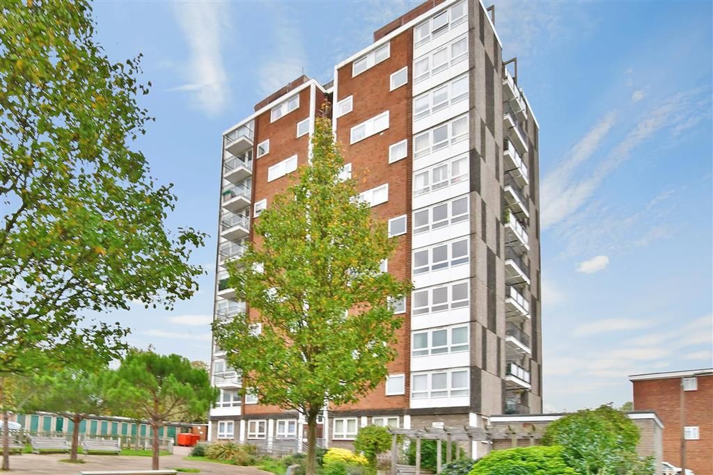 2 bed flat for sale in Abbs Cross Gardens, Hornchurch, Essex RM12 - Zoopla