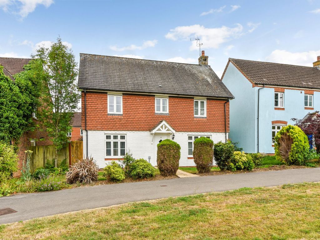 4 bed detached house for sale in Crafts Lane, Petersfield, Hampshire ...