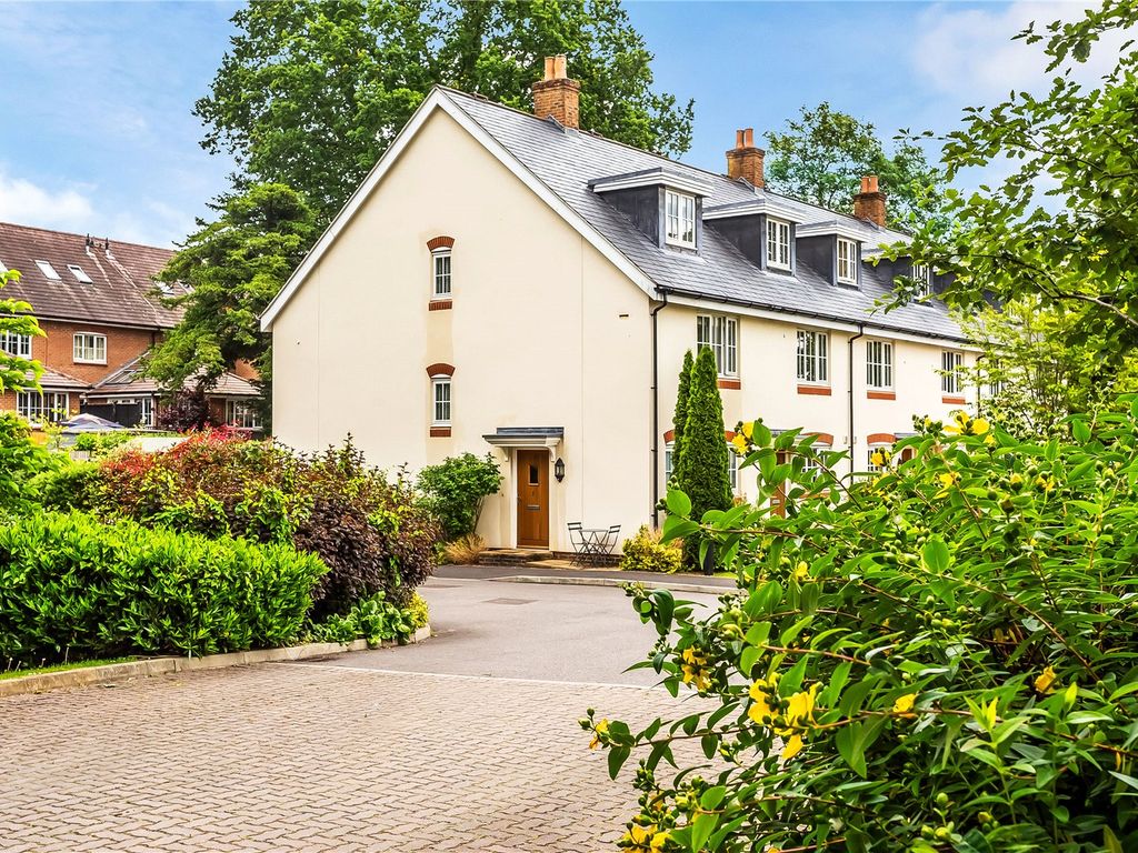 3 bed end terrace house for sale in Reigate Hill, Reigate, Surrey RH2 ...