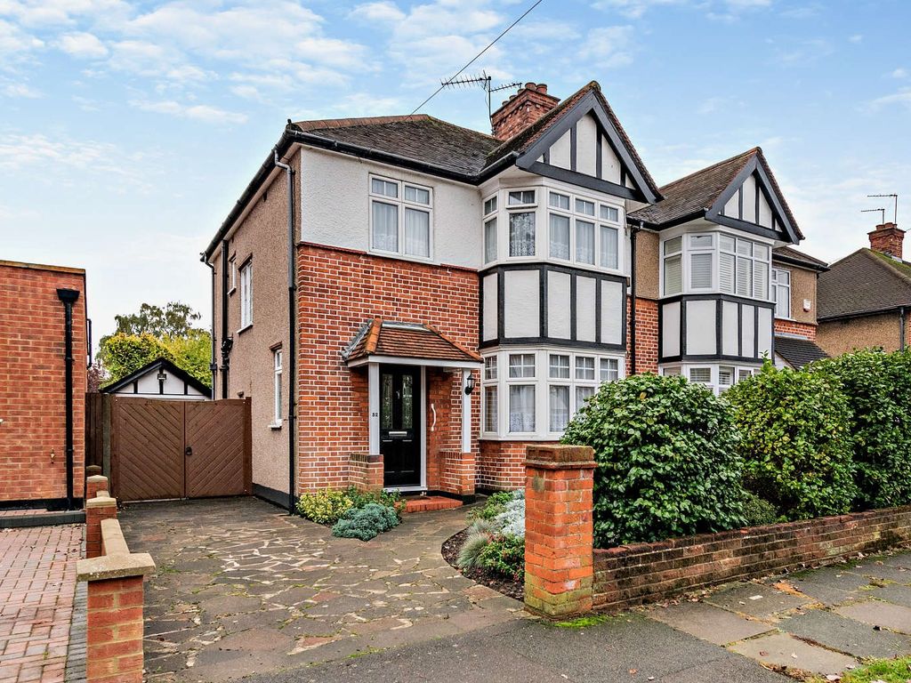 3 Bed Semi Detached House For Sale In Boldmere Road Eastcote Pinner