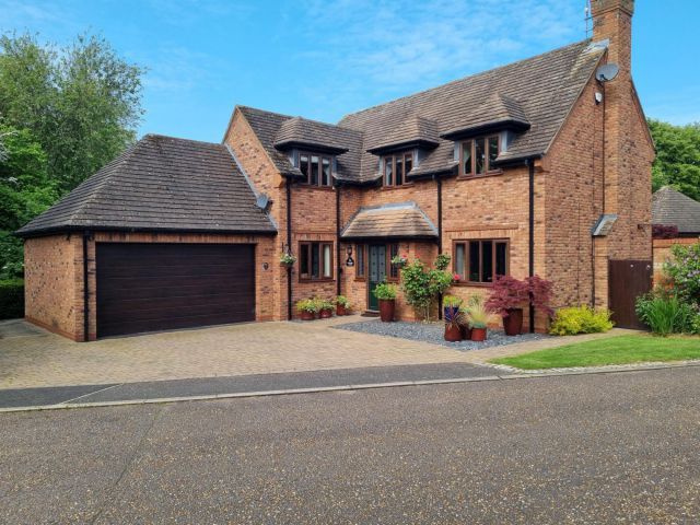 4 Bed Detached House For Sale In Foxford Close West Hunsbury