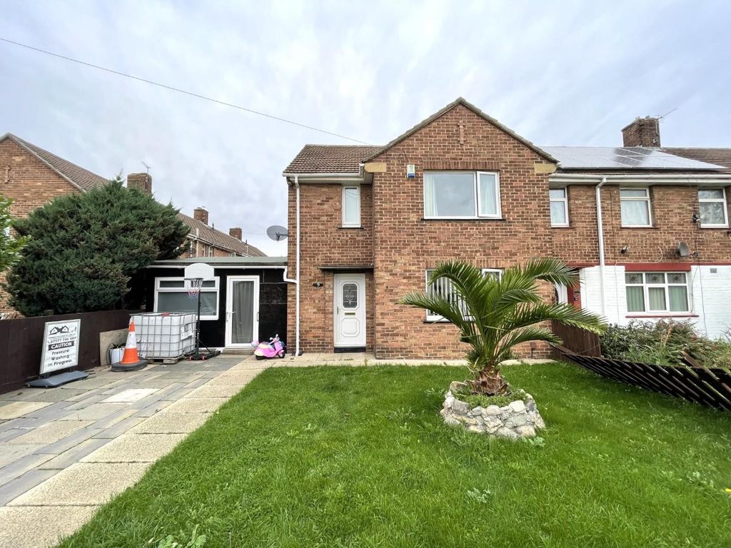3 Bed End Terrace House For Sale In Lamberd Road Hartlepool Ts24 £