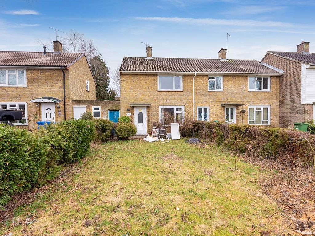 2 Bed End Terrace House For Sale In Haversham Drive Bracknell Rg12