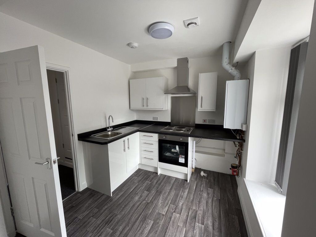 Studio to rent in High Street, Pontardawe, Swansea SA8 - Zoopla