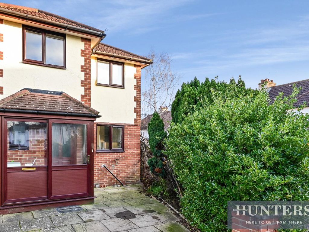 3 bed detached house for sale in Bond Road, Tolworth, Surbiton KT6 - Zoopla