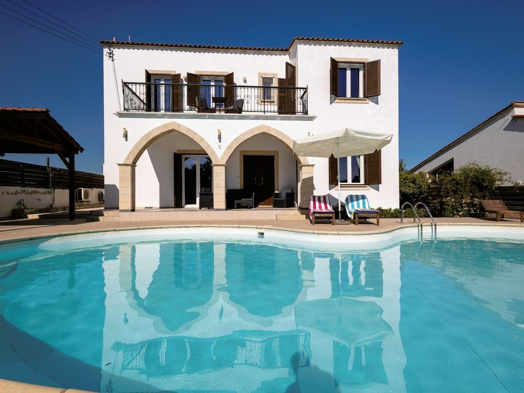 5 bed detached house for sale in Psematismenos, Cyprus, £424,457 - Zoopla