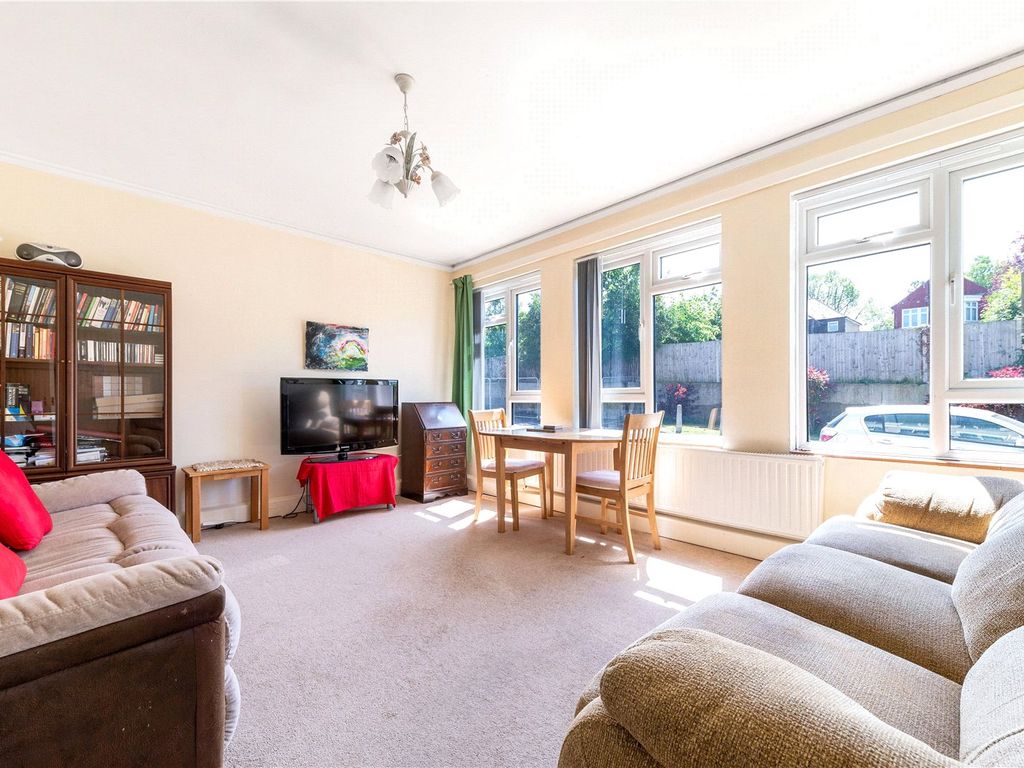 1 Bed Flat For Sale In Chinbrook Road Lee Lewisham London Se12 £