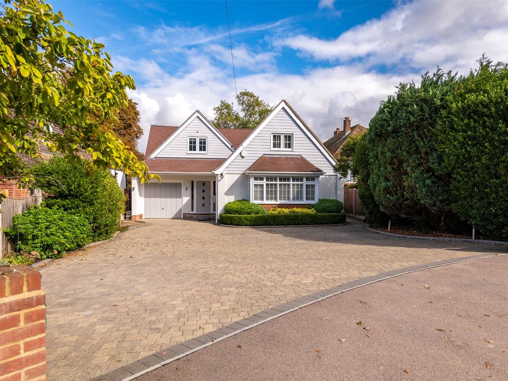 3 bed detached house for sale in Tunstall Road, Tunstall, Sittingbourne ...