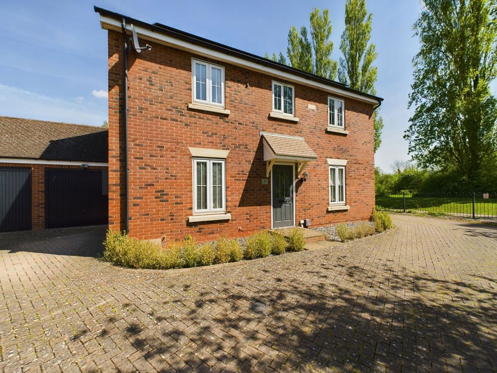 4 Bed Detached House For Sale In Staxton Drive Kingsway Quedgeley