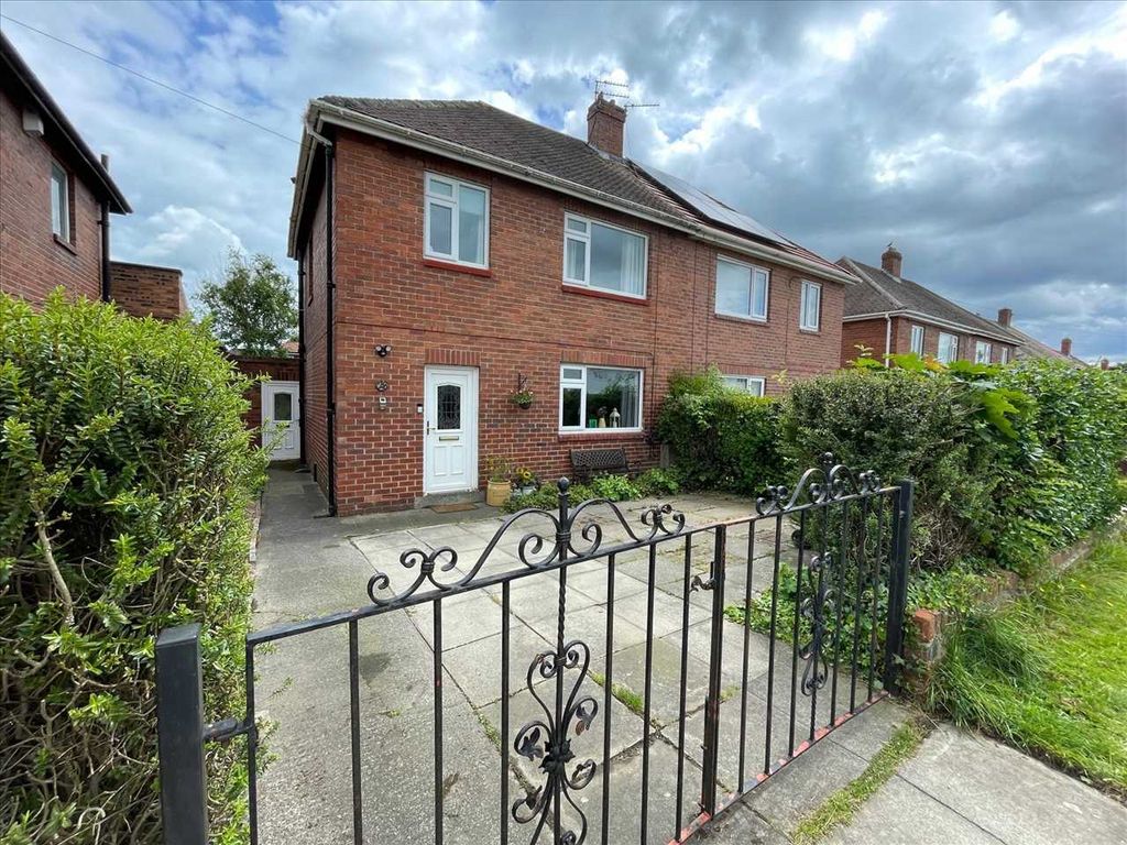 3 Bed Semi Detached House For Sale In Chipchase Avenue Mayfield Glade