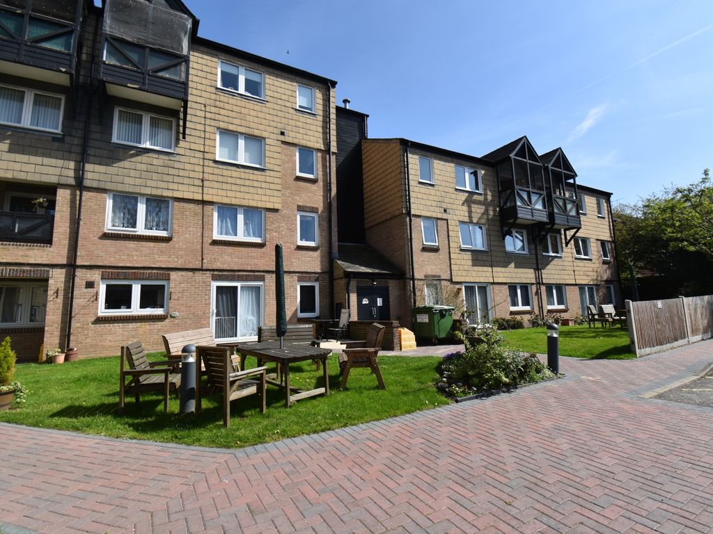 1 bed flat for sale in Inglewood, The Spinney, Swanley BR8 - Zoopla