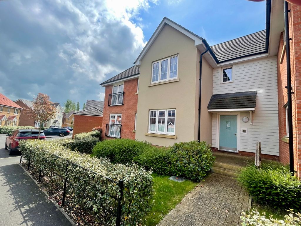 2 bed flat for sale in Boxgrove Way, Daventry, Northamptonshire NN11, £ ...