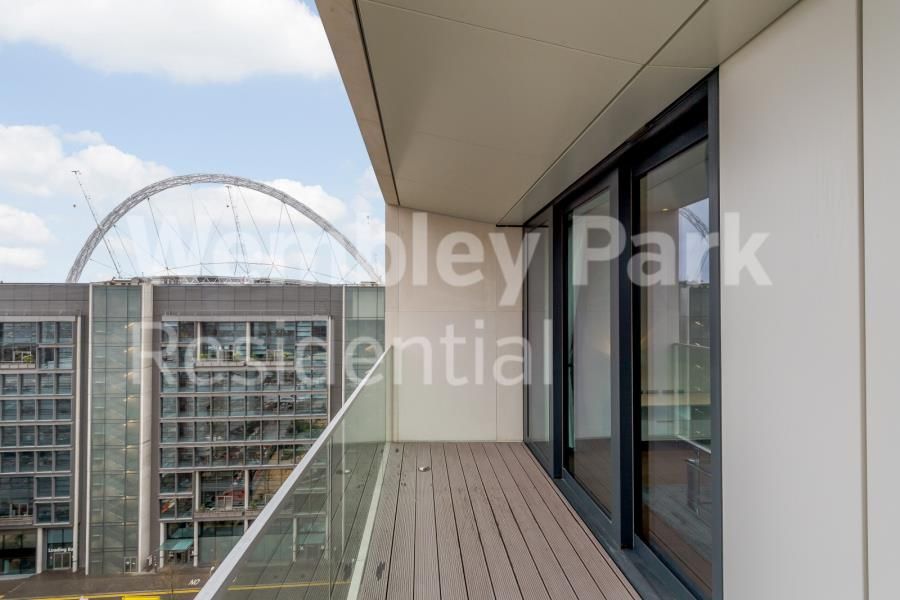 1 bed flat to rent in Elvin Gardens, Wembley HA9, £1,900 pcm - Zoopla