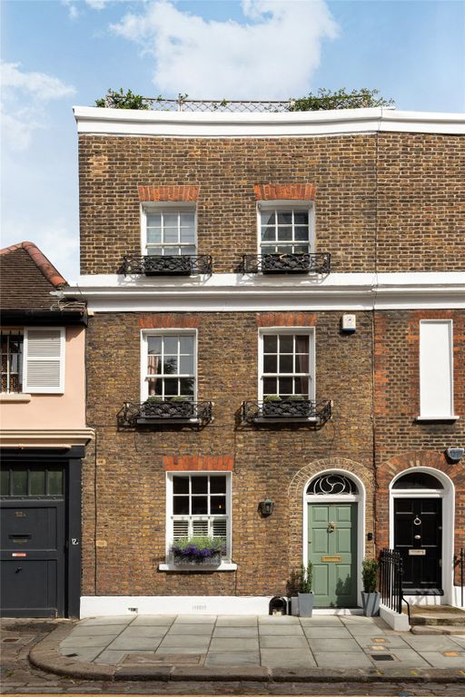 4 bed terraced house for sale in Cheyne Row, Chelsea, London SW3 - Zoopla