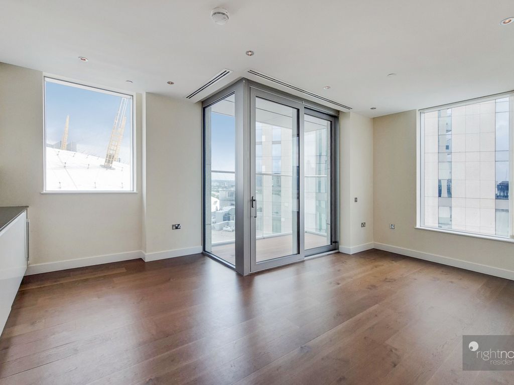 1 bed flat to rent in Waterview Drive, Arora Tower SE10, £2,100 pcm ...