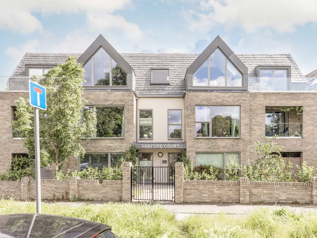 2 bed flat for sale in Palace Road, London SW2, £525,000 - Zoopla