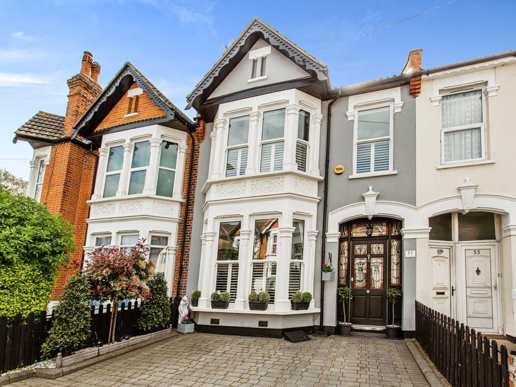 3 Bed Terraced House For Sale In Bournemouth Park Road Southend On Sea