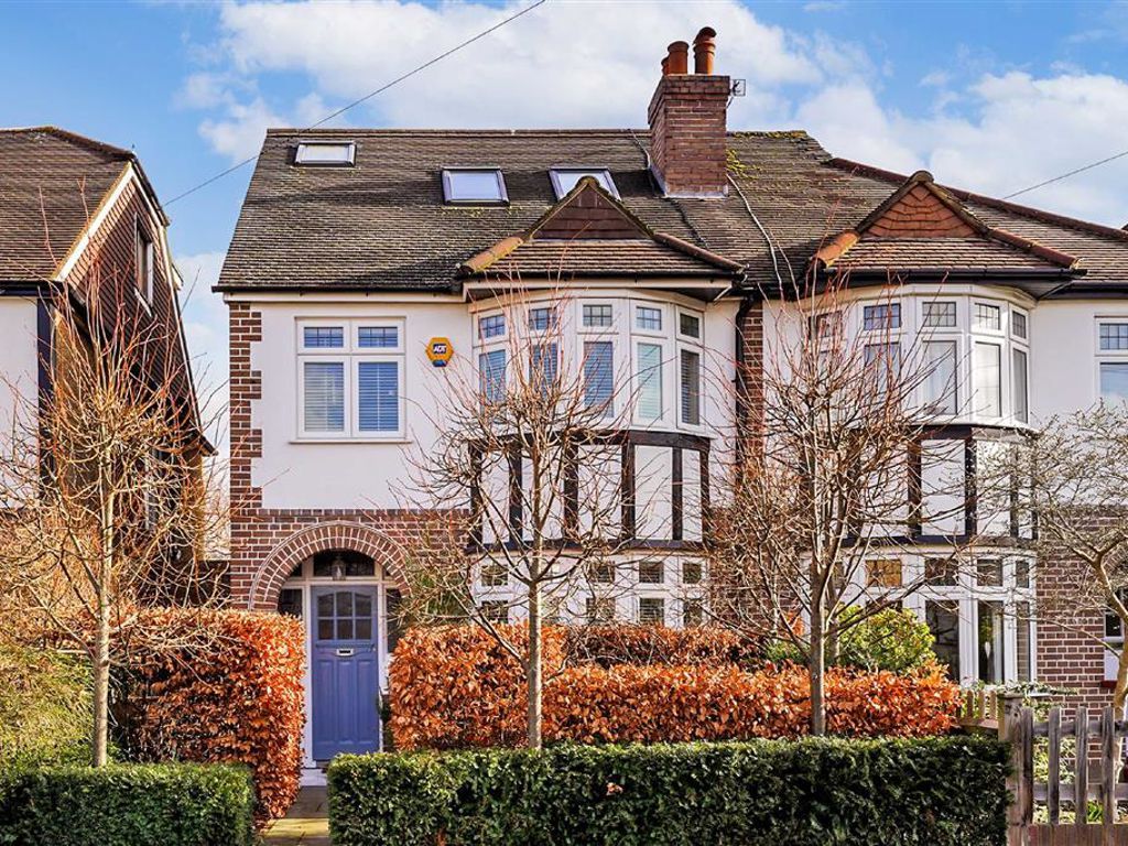 4 bed property to rent in Sutherland Grove, Teddington TW11 - Zoopla