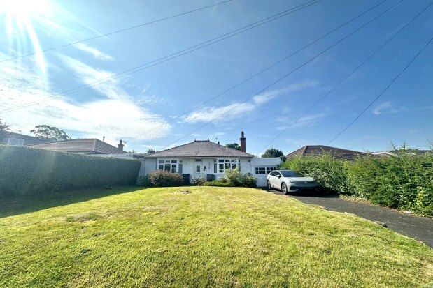 4 bed bungalow to rent in Yardley Fields Road, Birmingham B33, £1,500 ...