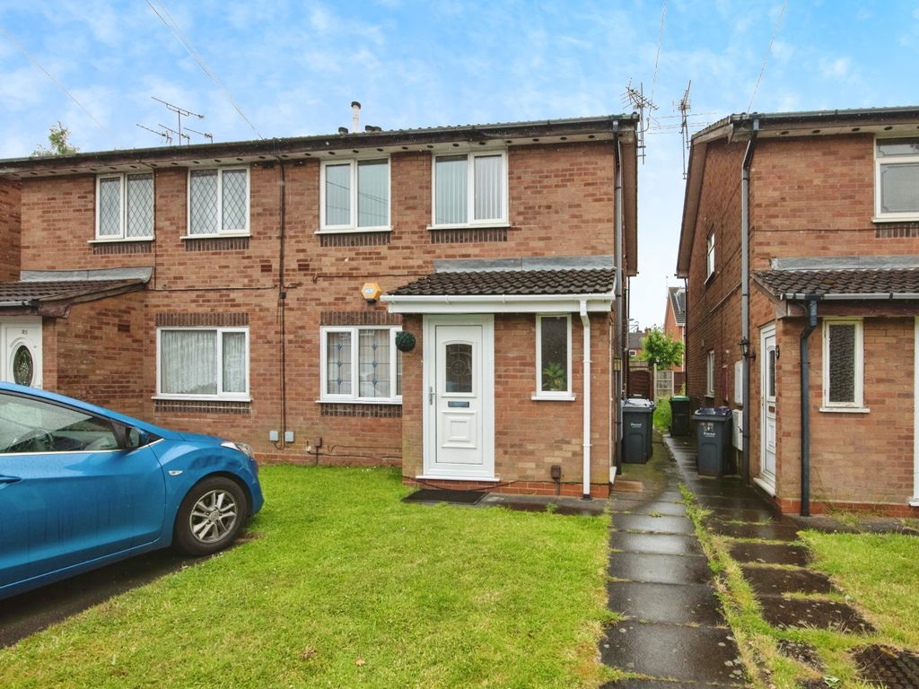 2 bed flat for sale in Peel Way, Oldbury B69, £100,000 - Zoopla