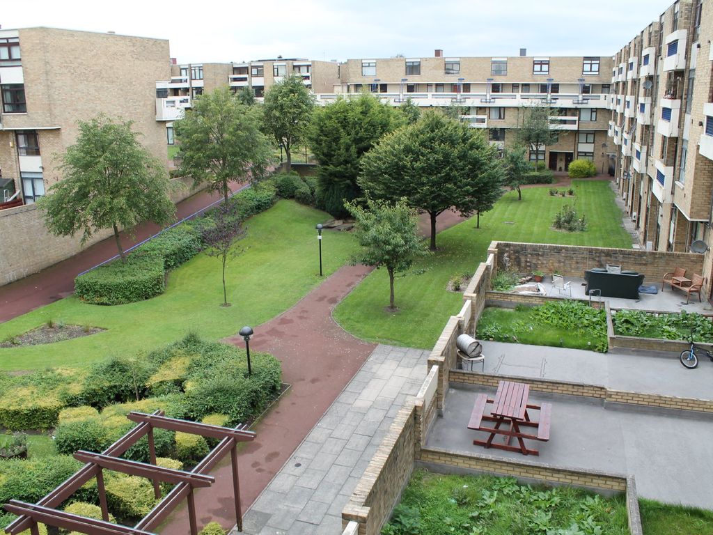 2 bed flat for sale in Kenilworth Court, Marlborough Park, Sulgrave ...