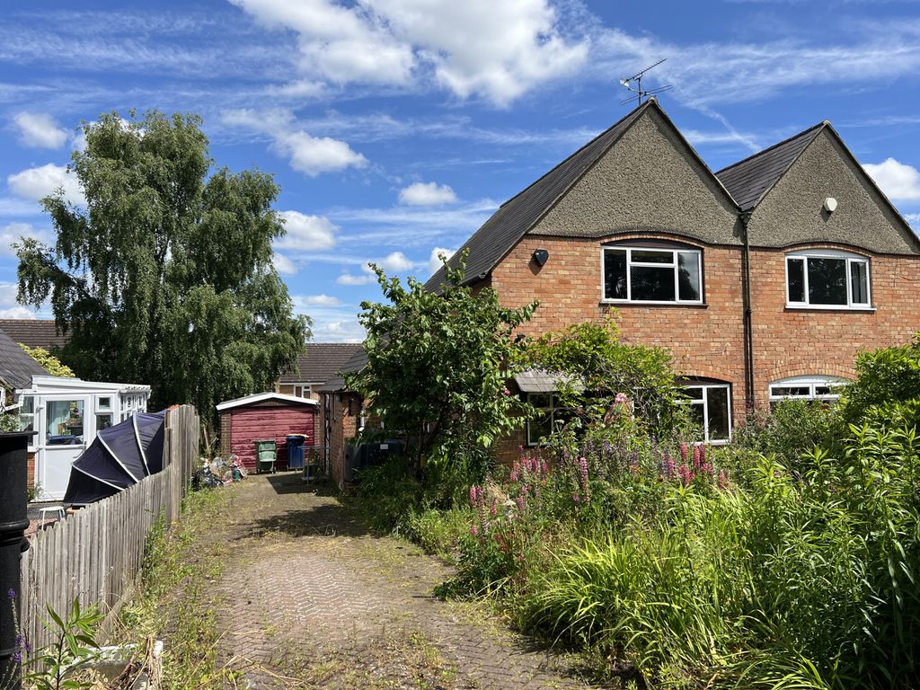 3 bed semi-detached house for sale in Lynworth Lane, Twyning ...