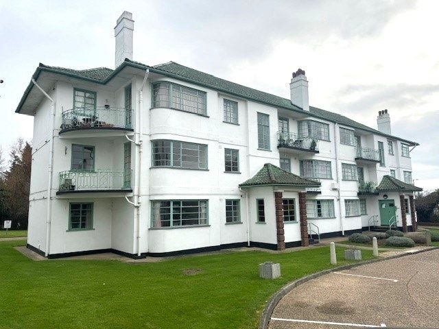 3 bed flat to rent in Capel Gardens, Pinner HA5, £1,800 pcm - Zoopla
