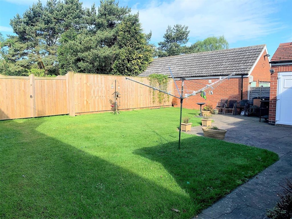 2 bed detached bungalow to rent in Station Road, Upper Poppleton, York ...