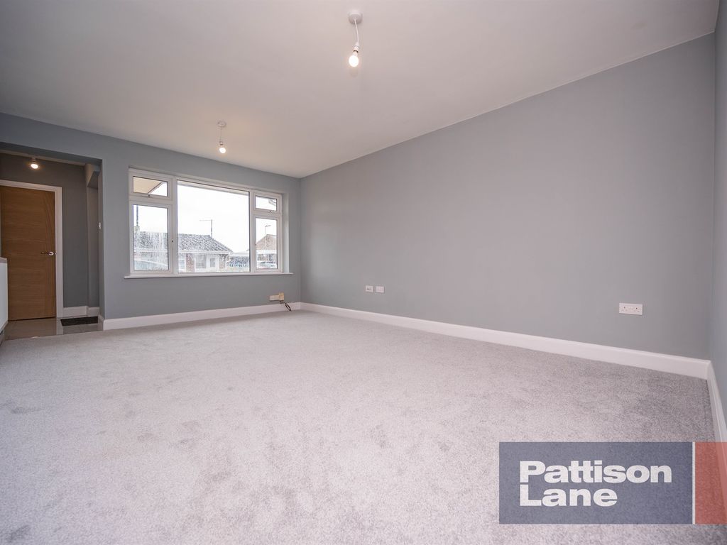 3 Bed Semi Detached Bungalow For Sale In The Ridings Desborough