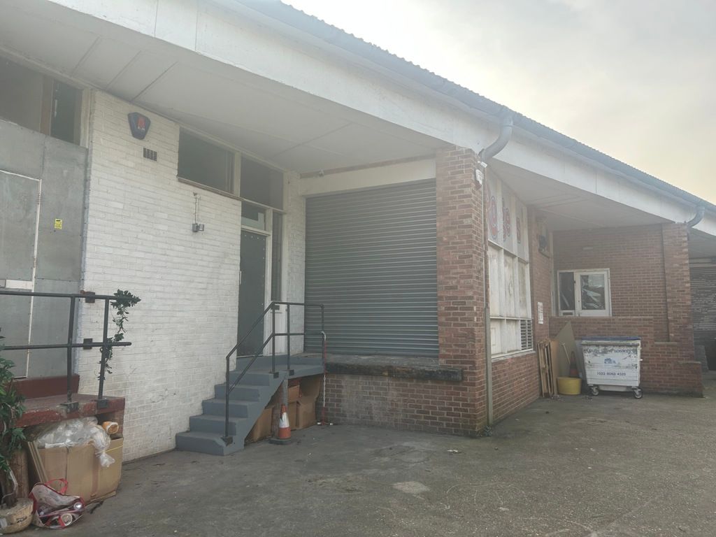 Warehouse to let in Unit 5, Manor Industrial Estate, Manor House Avenue ...